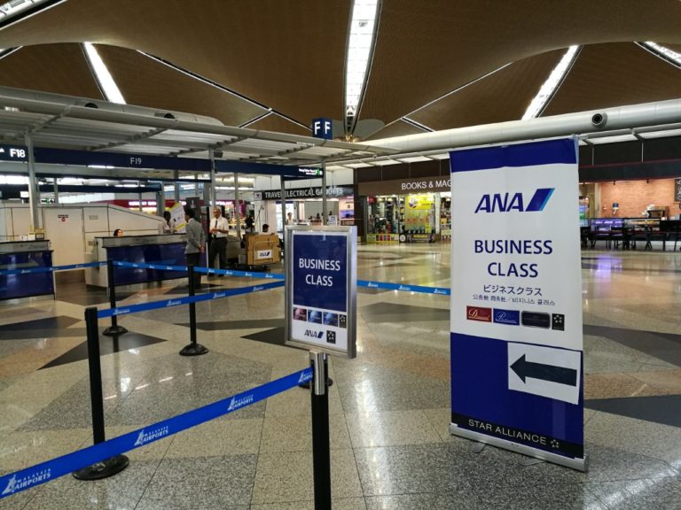 ANA(NH816)クアラルンプール-成田搭乗記。プレミアムエコノミー朝便レビュー。SFC・PLT/DIA修行番外編37便2018年8月13日 ...