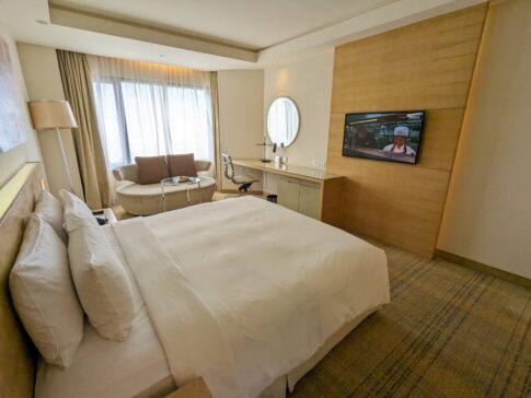 ダブルツリー・クアラルンプール宿泊記。キングエグゼクティブ3217号室レビュー。1 KING BED EXECUTIVE ROOM ...